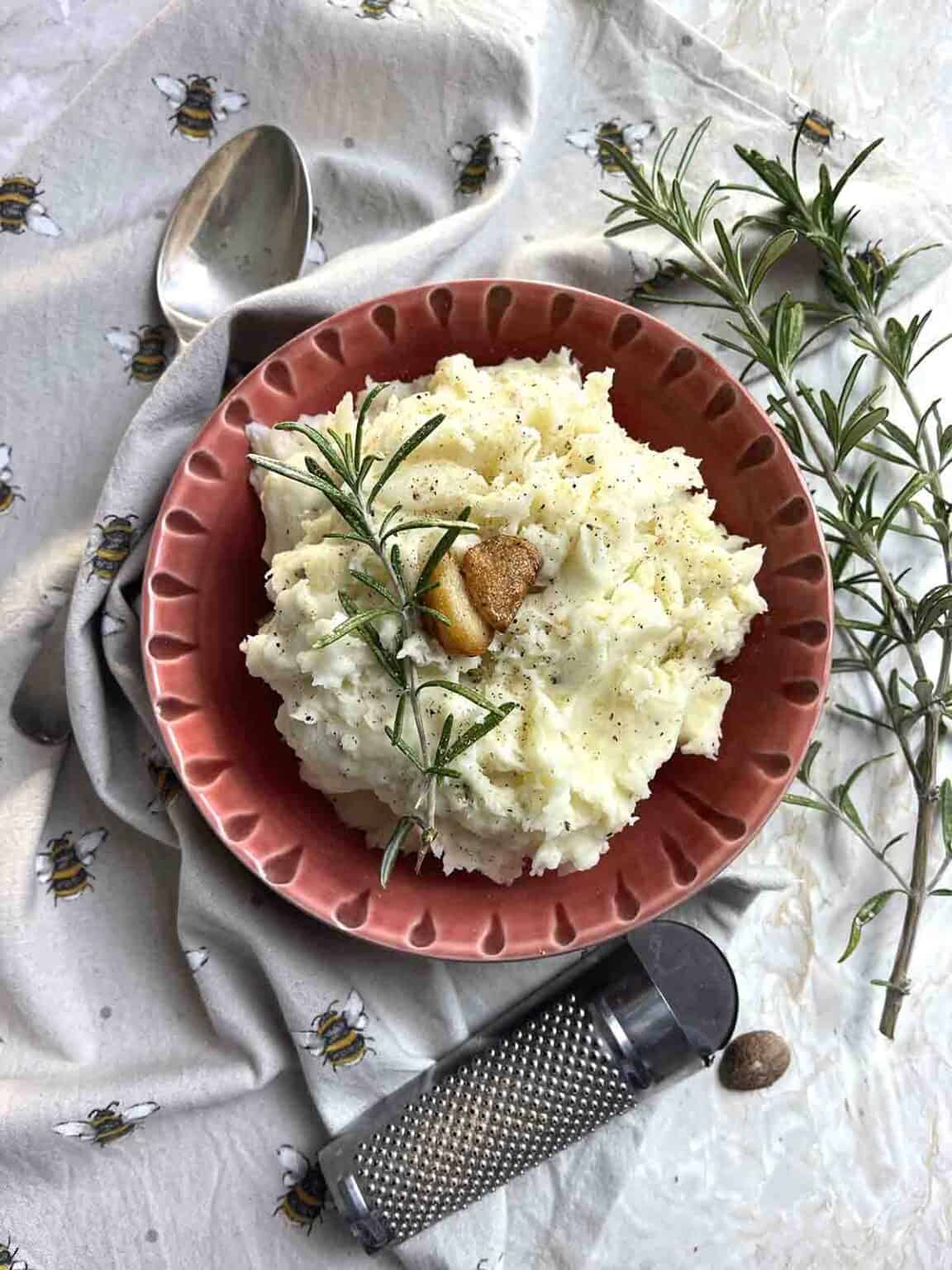 Rosemary Garlic Mashed Potatoes - Great British Recipes